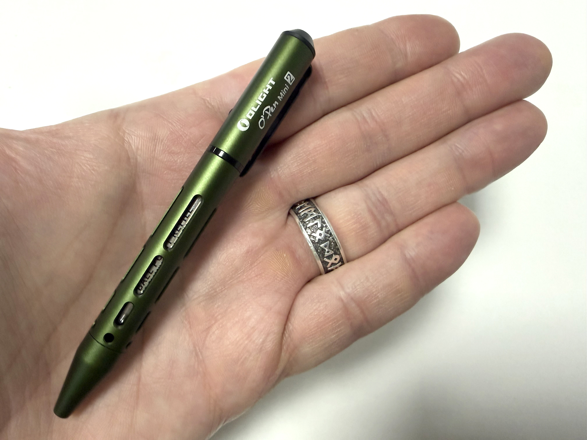 Olight O'Pen Mini 2: тактическая ручка-фиджет с сменным грифелем ...